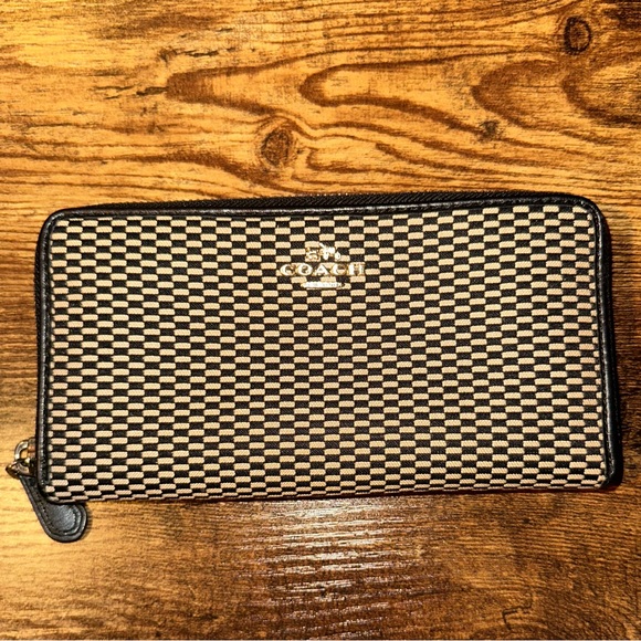 Coach | Bags | Coach Black And Cream Checkered Wallet | Poshmark